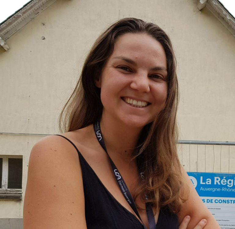 Emma Castel - Tikographie