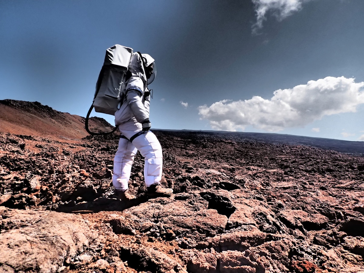 Lucie Poulet travaille sur « de la recherche spatiale utile pour la ...